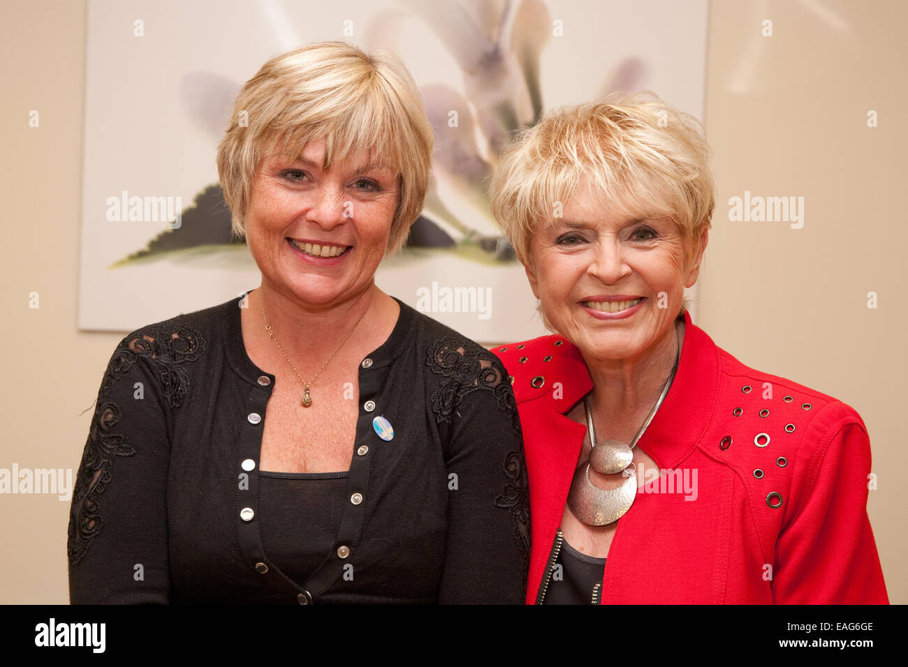 TV presenter Gloria Hunniford chats to Sally Russell, a patient, during ...