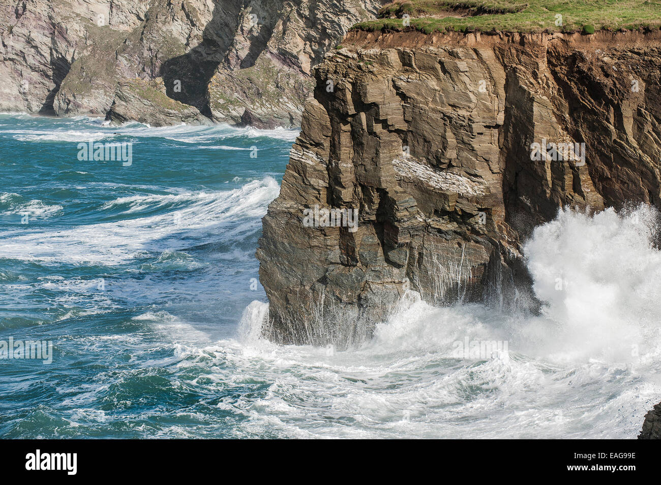 Cornish waves hi-res stock photography and images - Alamy