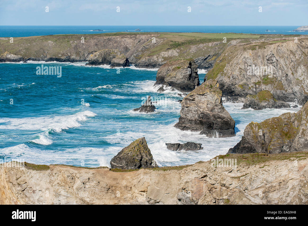 Bedruthan Steps in Cornwall Stock Photo - Alamy