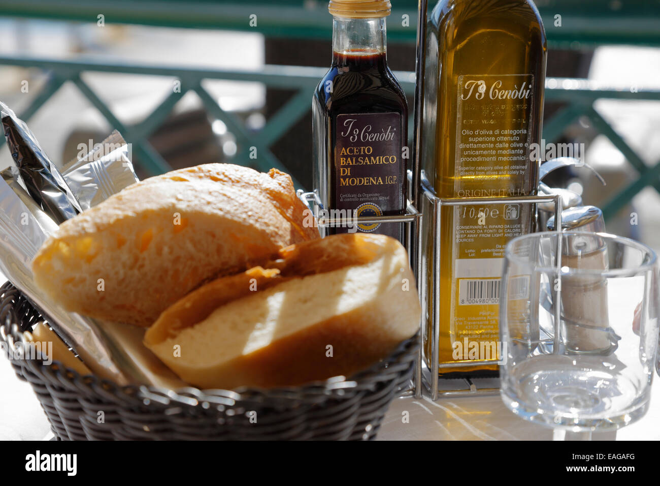 Balsamic vinegar and bread hi-res stock photography and images - Alamy