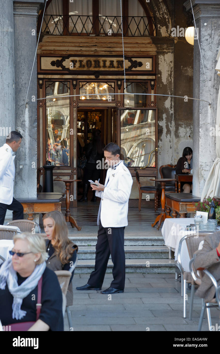 Waiters High Resolution Stock Photography and Images - Alamy