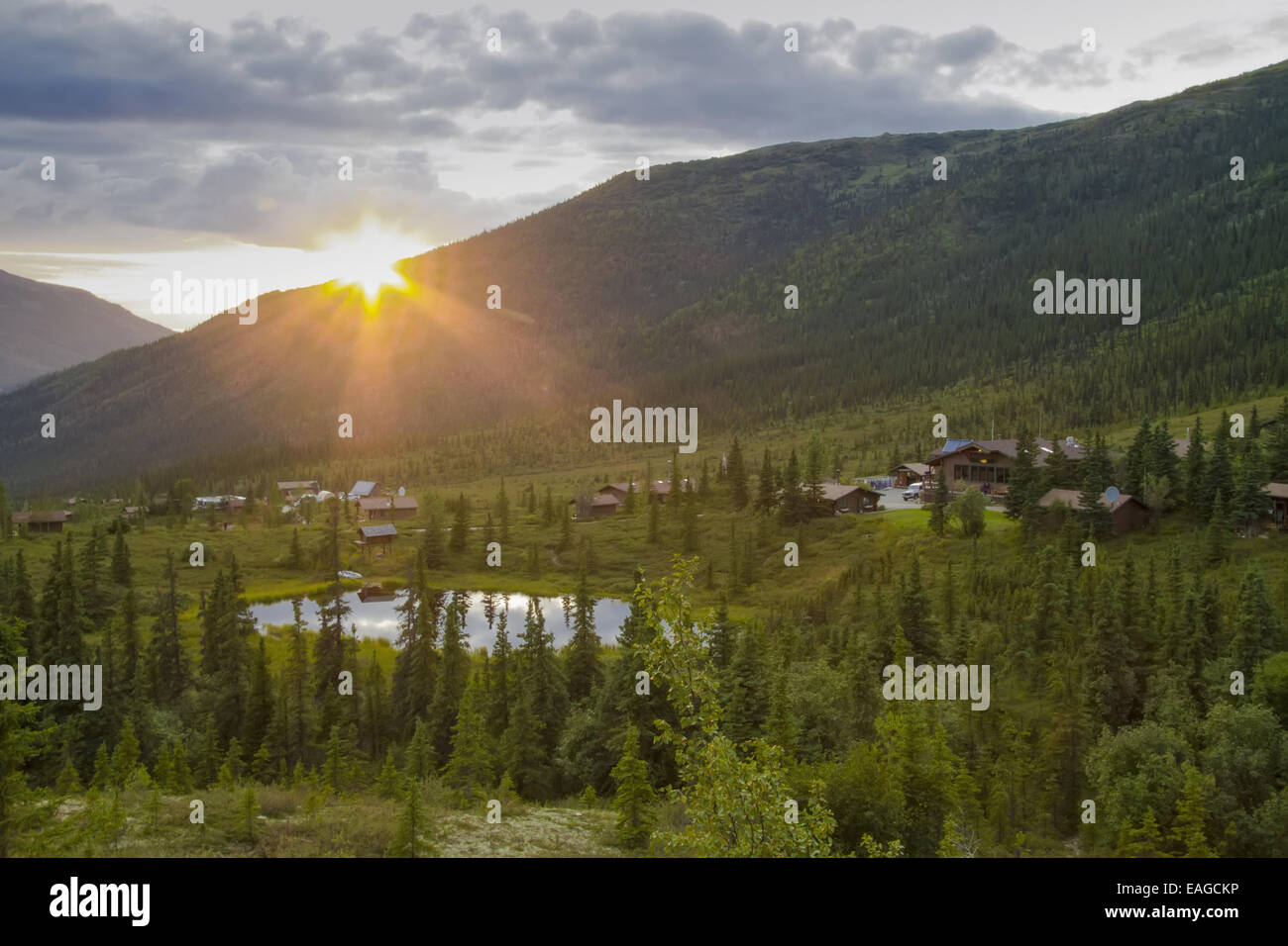 Camp denali lodge hi-res stock photography and images - Alamy