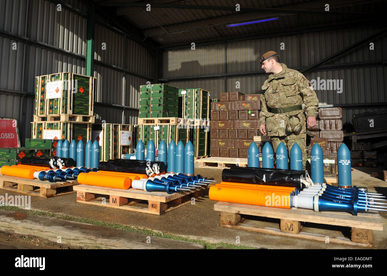 Lulworth range, Dorset, UK. 14th November, 2014. The part time soldiers ...