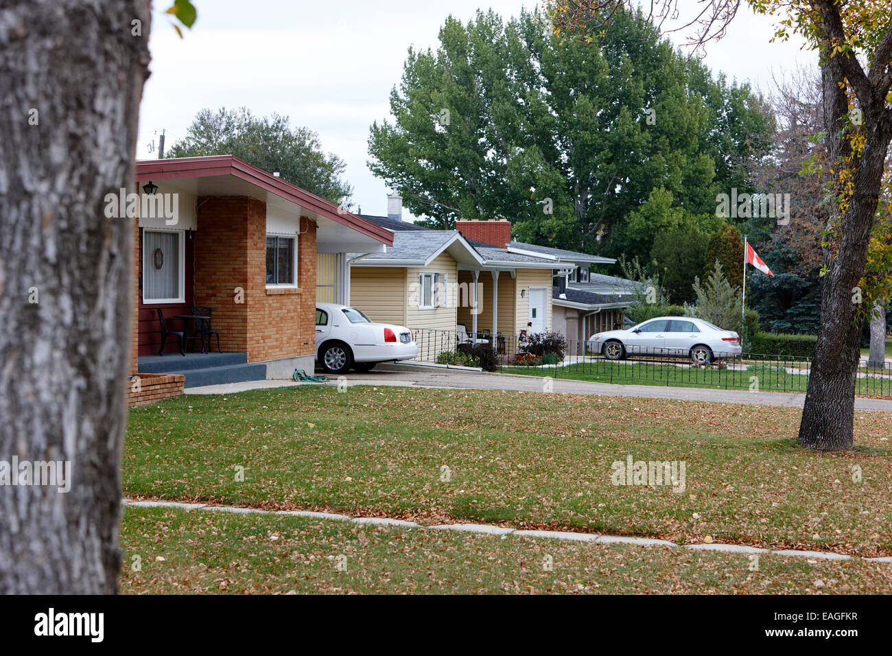 single storey suburban canadian homes Saskatchewan Canada Stock Photo ...
