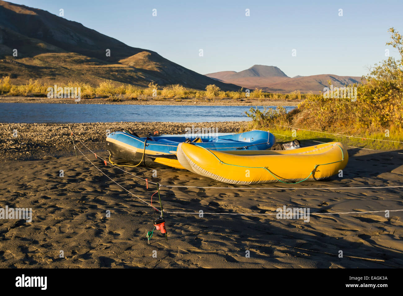 Raft beach hi-res stock photography and images - Alamy