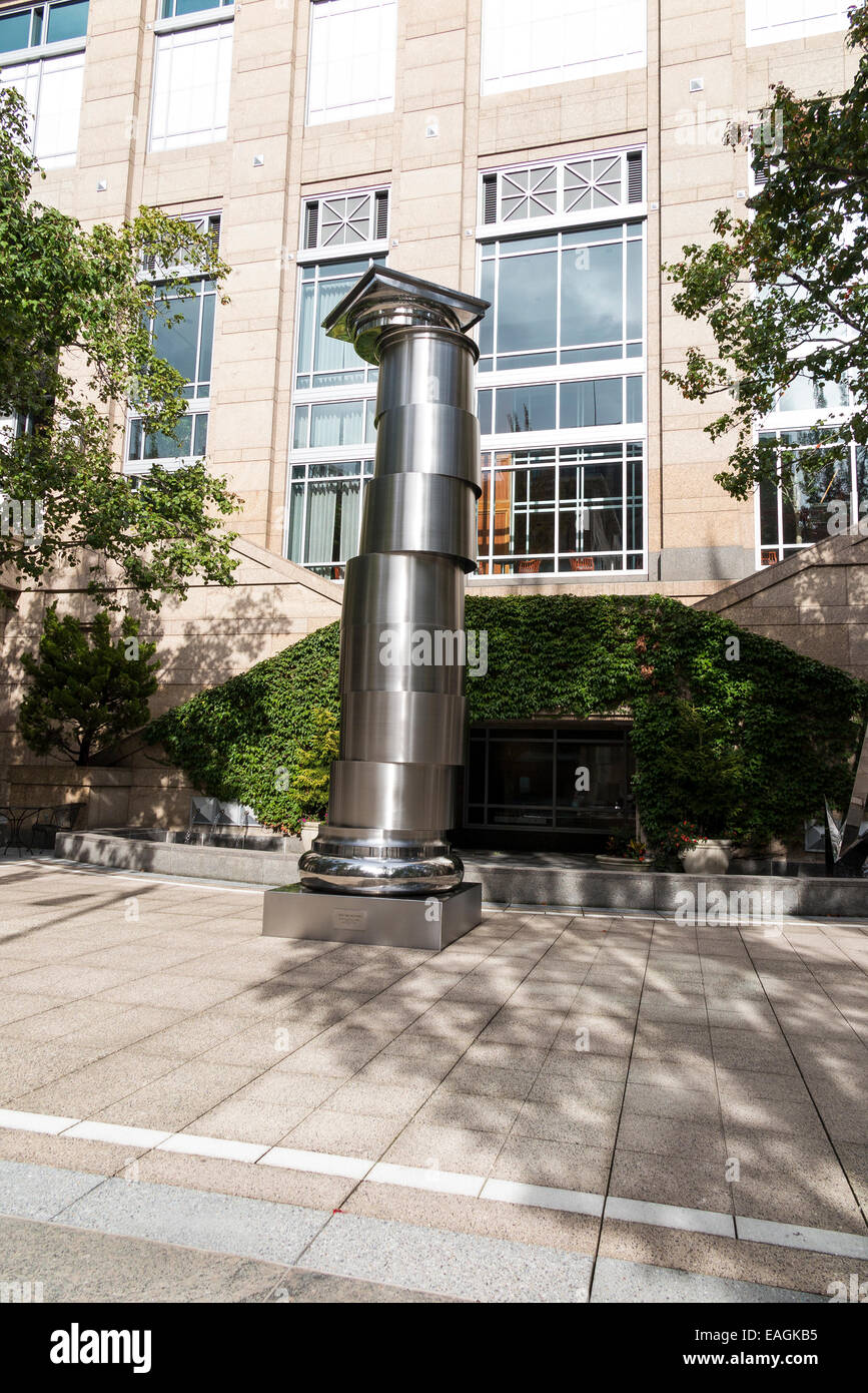 Bronze column hi-res stock photography and images - Alamy