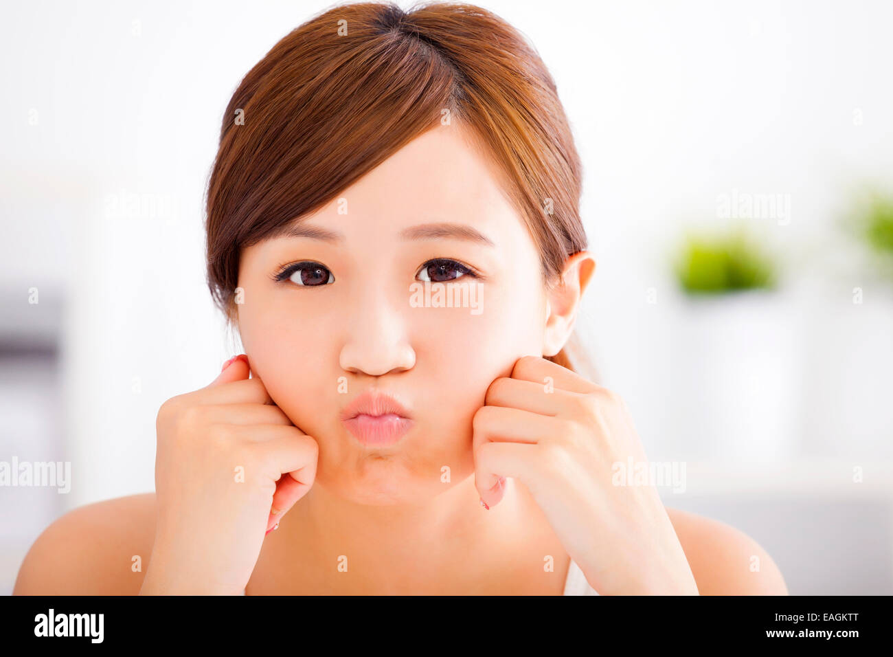young asian woman face Stock Photo - Alamy