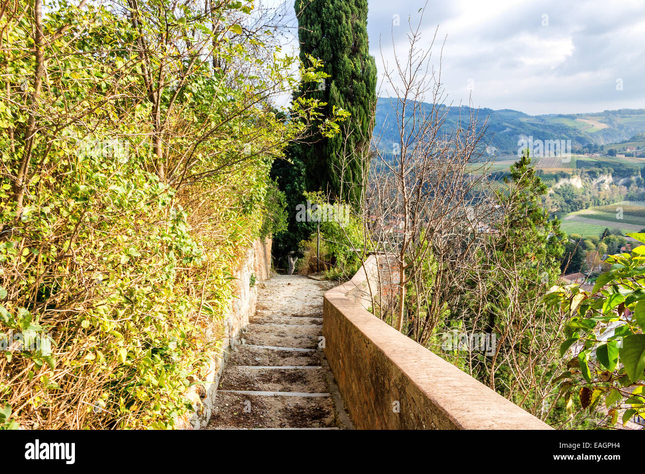 Medieval stairs hi-res stock photography and images - Alamy