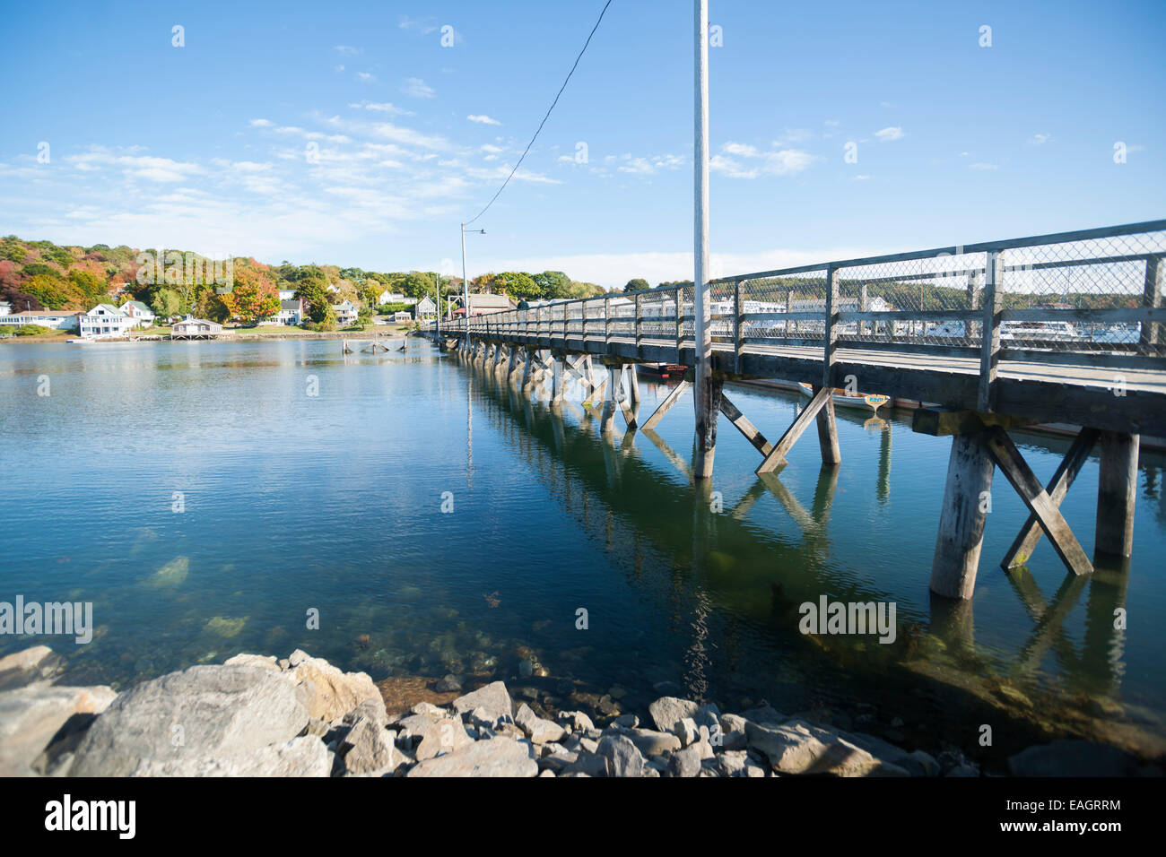 Boothbay pedestrian bridge crossing the harbor Stock Photo - Alamy