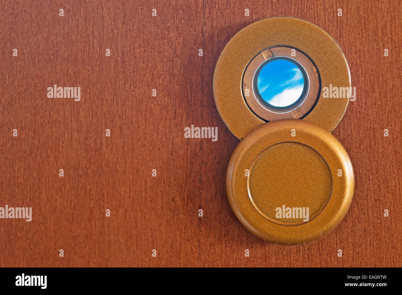 Peephole on white door hi-res stock photography and images - Alamy