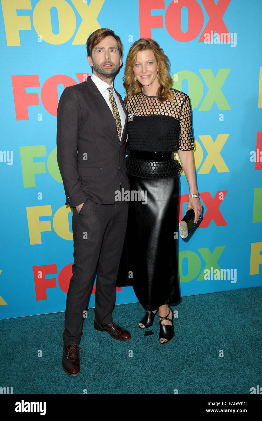 Anna gunn david tennant hi-res stock photography and images - Alamy