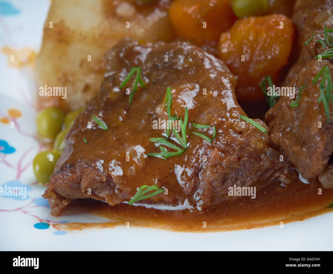 Beef fricassee hi-res stock photography and images - Alamy