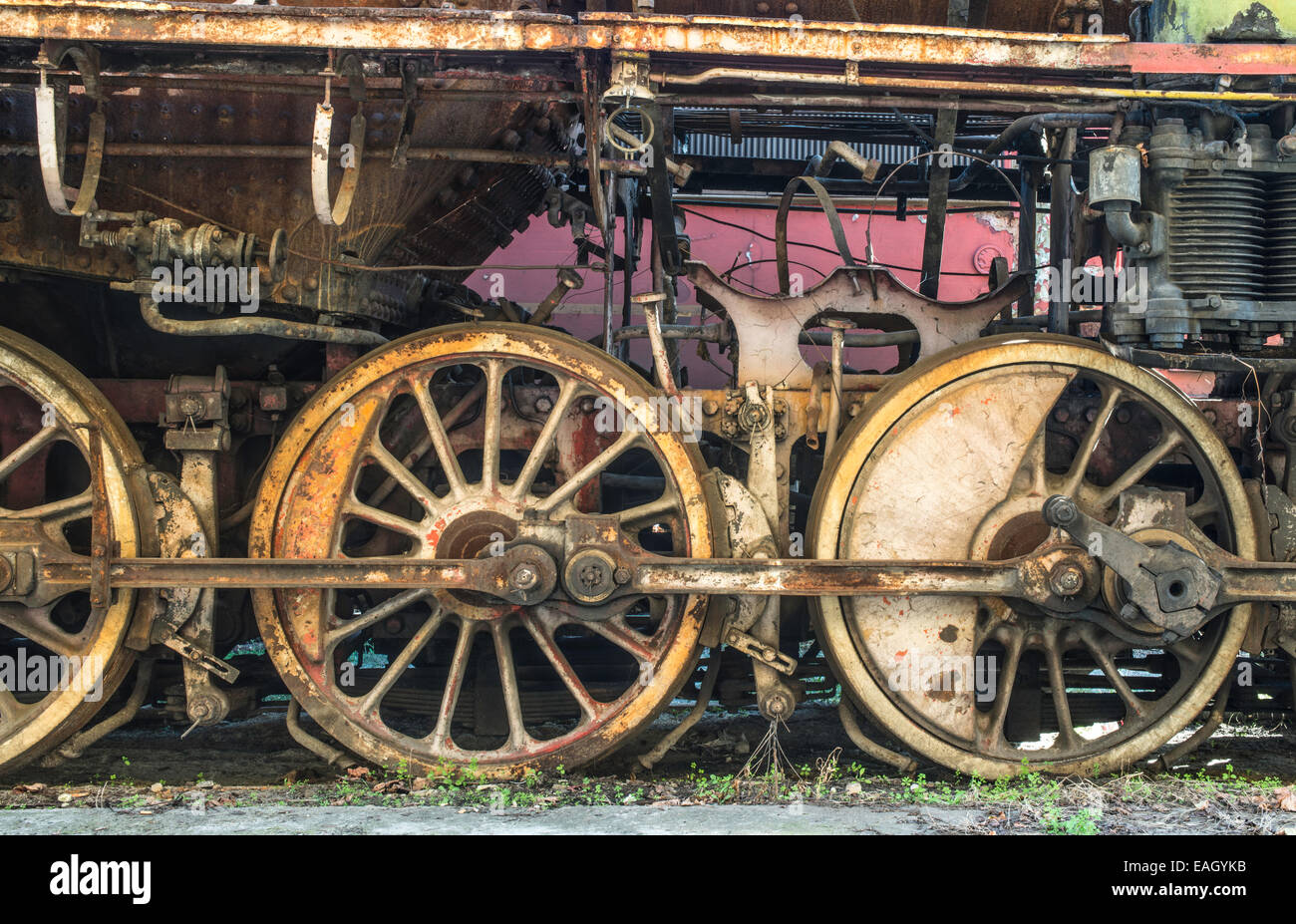 Close up of train wheels hi-res stock photography and images - Alamy