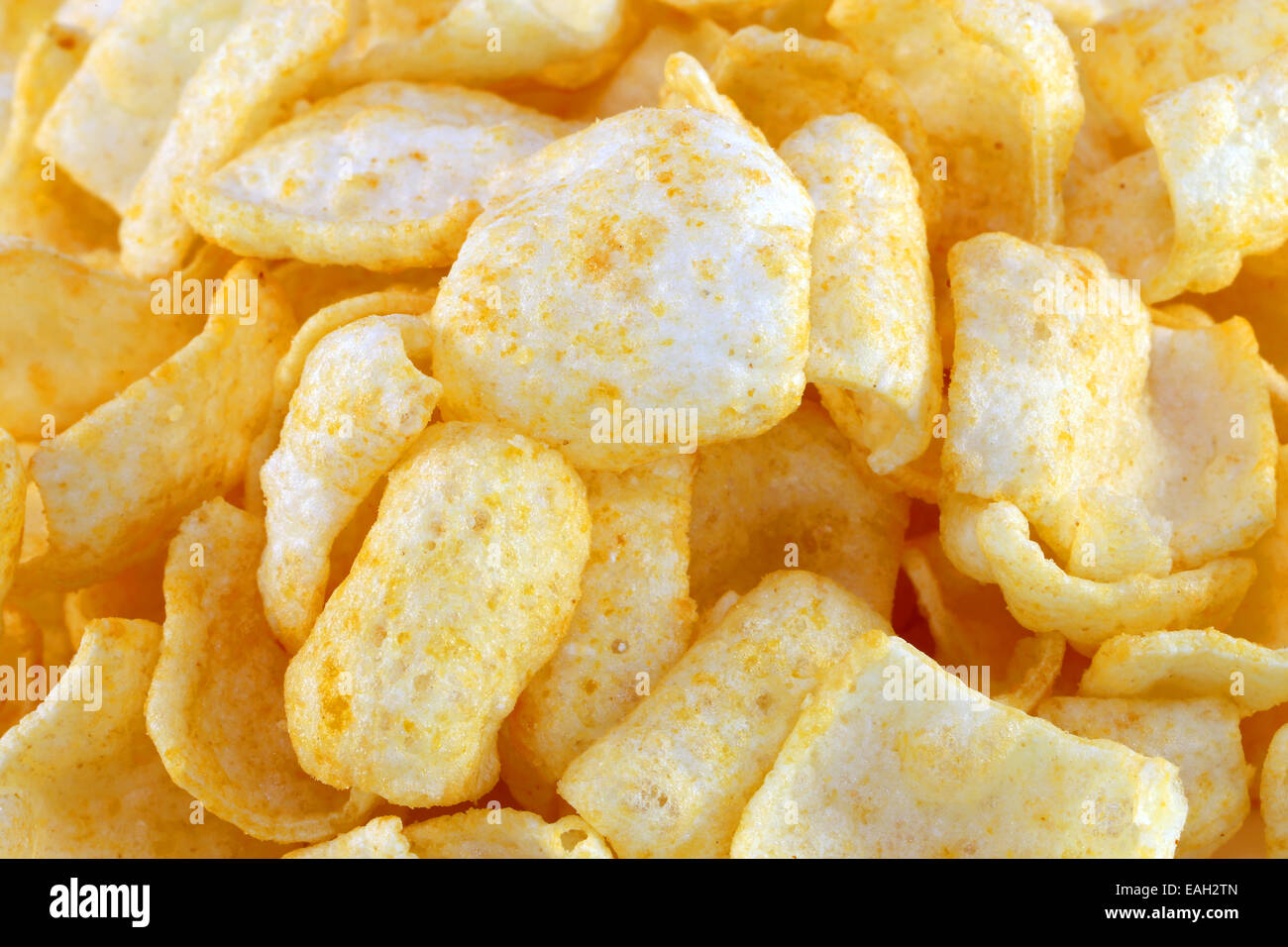 delicious potato chips are photographed close up Stock Photo - Alamy