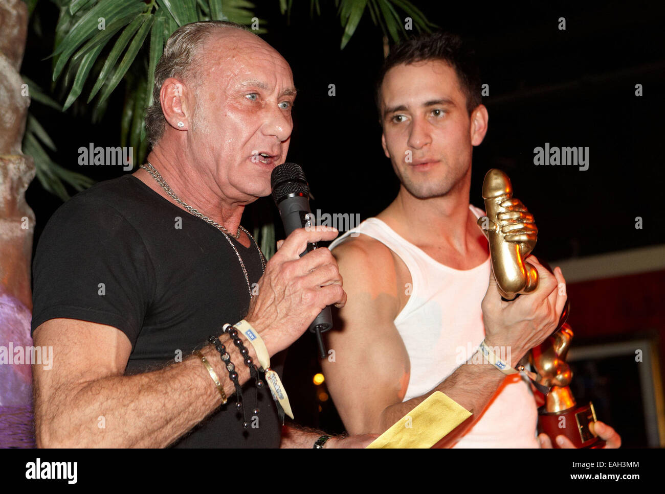 Simon james honey hi-res stock photography and images - Alamy