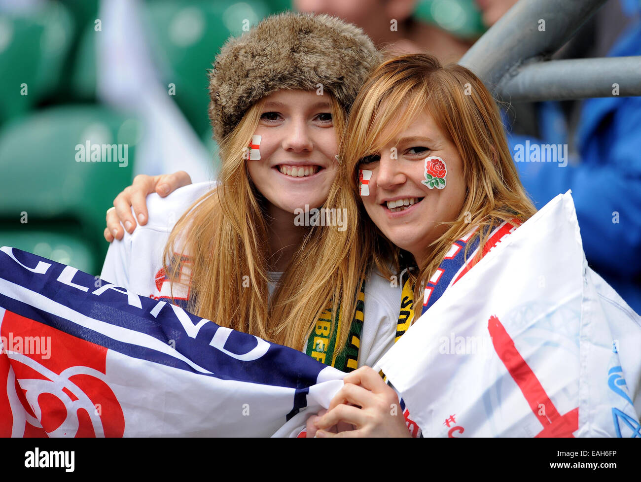 ENGLAND FANS WITH FACE PAINT & ENGLAND V SOUTH AFRICA TWICKENHAM LONDON ...