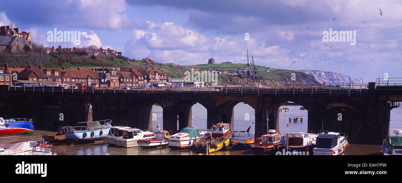 Folkestone harbour viaduct hi-res stock photography and images - Alamy