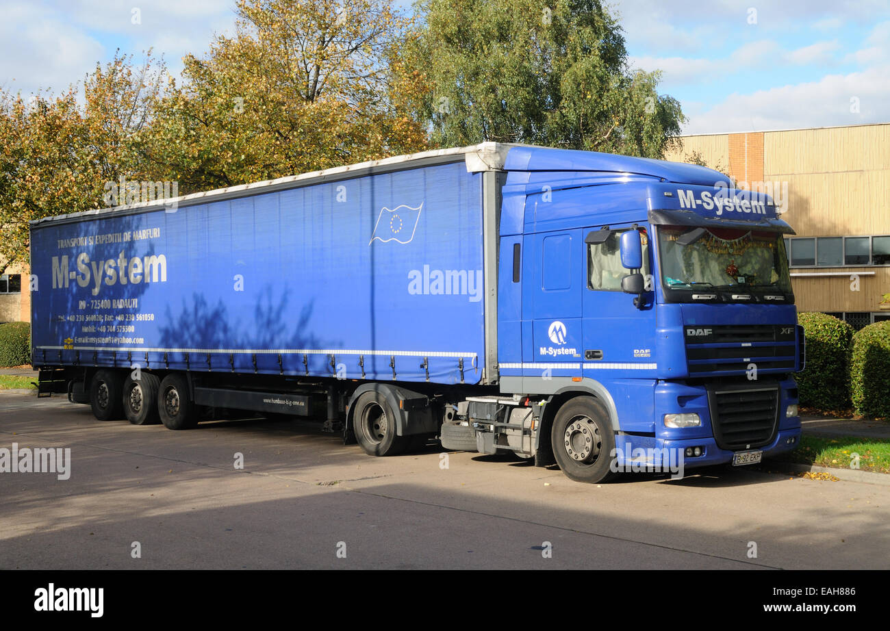 Daf lorry hi-res stock photography and images - Alamy