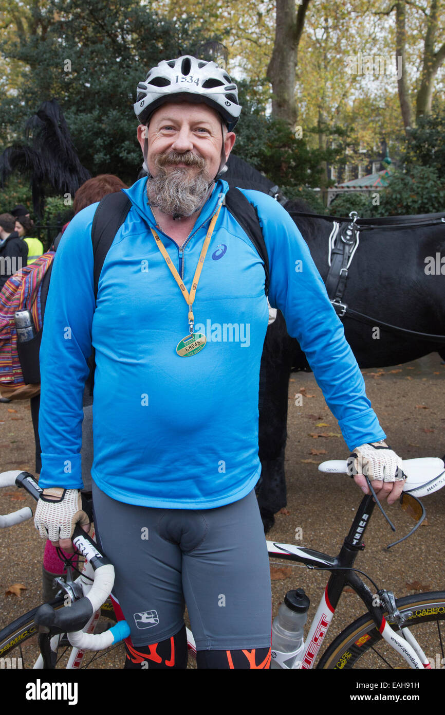 London, UK. 15 November 2014. Pictured: Protester Nigel Kirk, 46, a ...