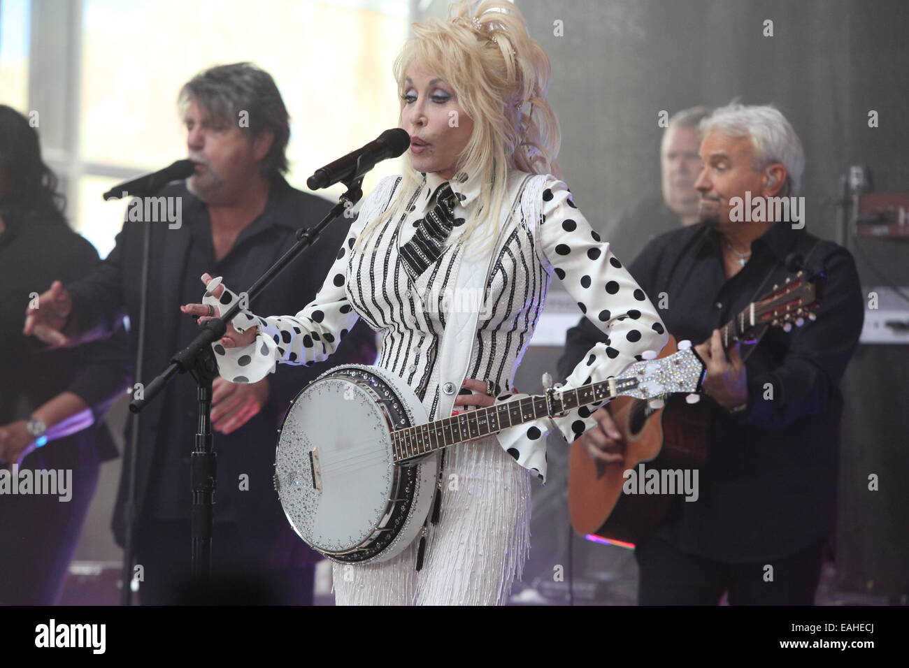 Dolly Parton performing live as part of NBC's Toyota Concert Series at ...