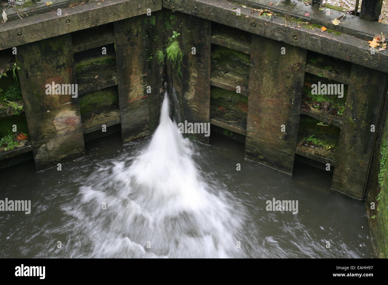 Lock and shutter hi-res stock photography and images - Alamy