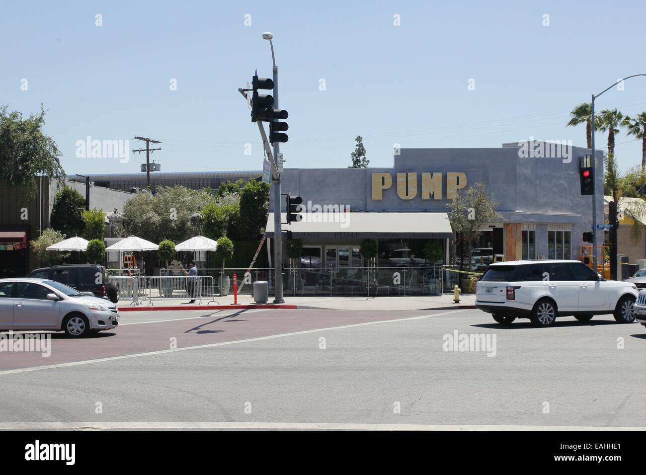Lisa Vanderpump's new restaurant PUMP has its sign up and prepares for ...