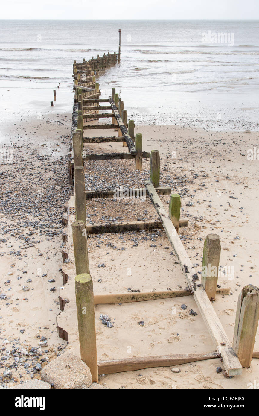 At overstrand hi-res stock photography and images - Alamy