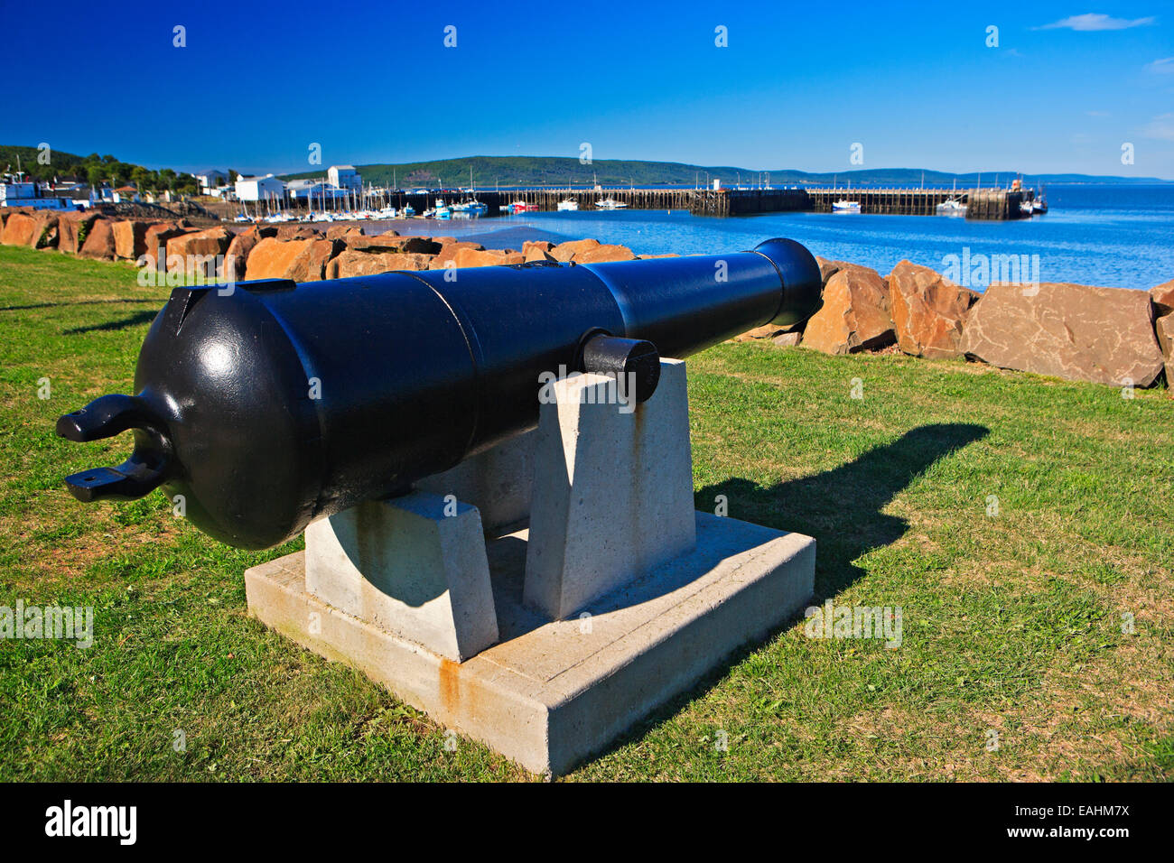 Cannon Gun along the waterfront in the town of Digby, Evangeline Trail ...
