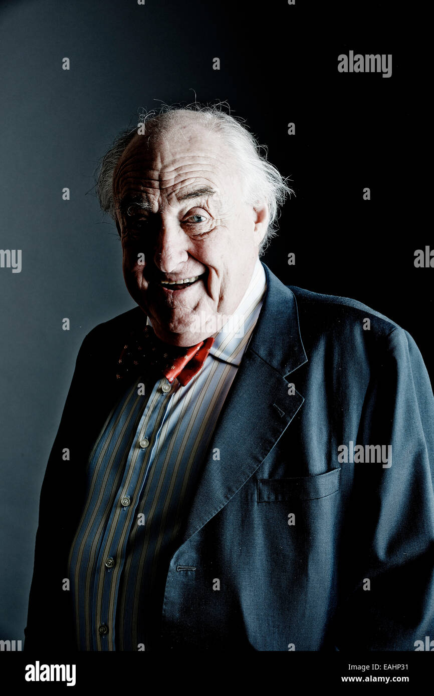 Henry Blofeld at the Oldie Literary Lunch 11-11-14 Stock Photo - Alamy