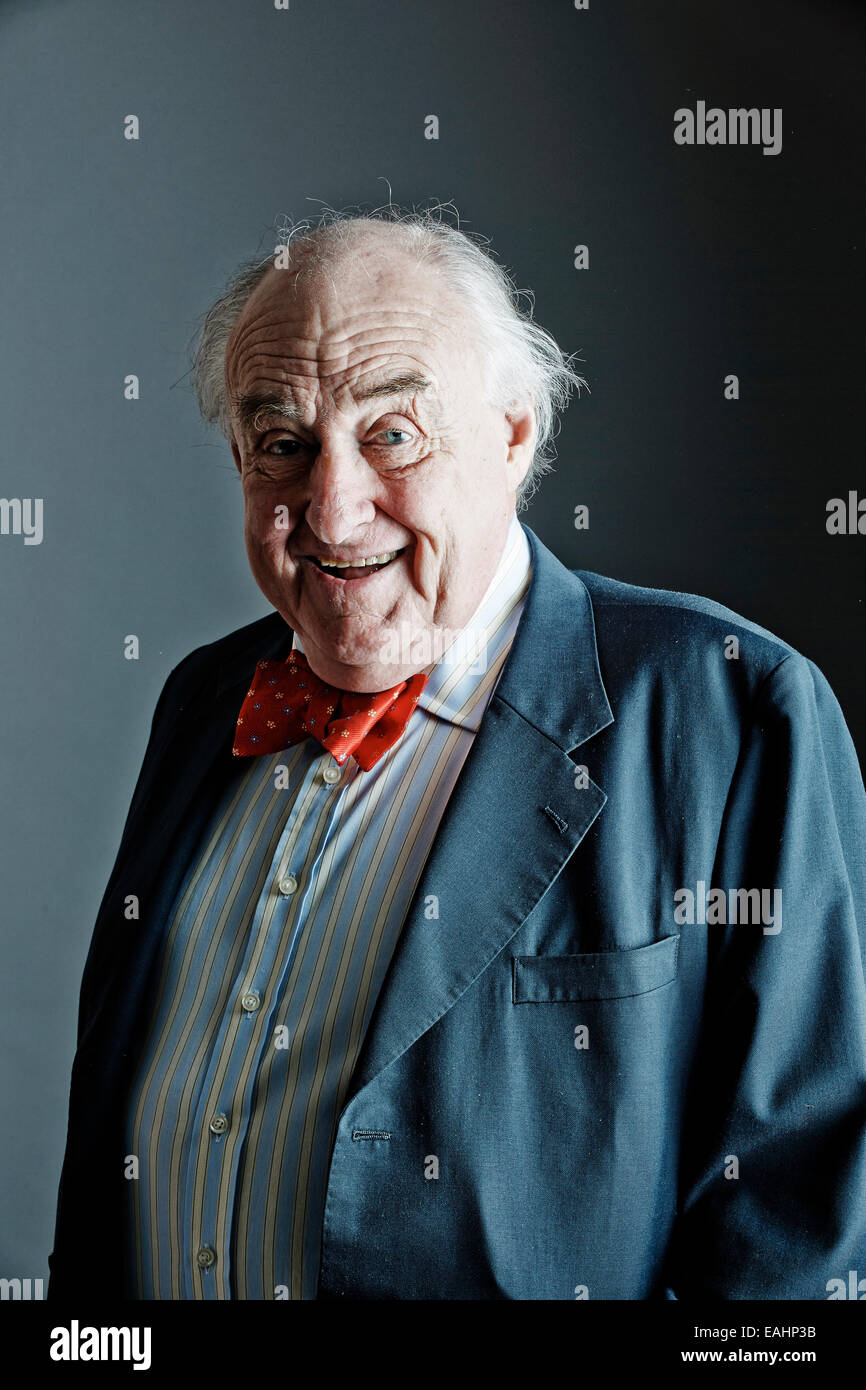 Henry Blofeld at the Oldie Literary Lunch 11-11-14 Stock Photo - Alamy