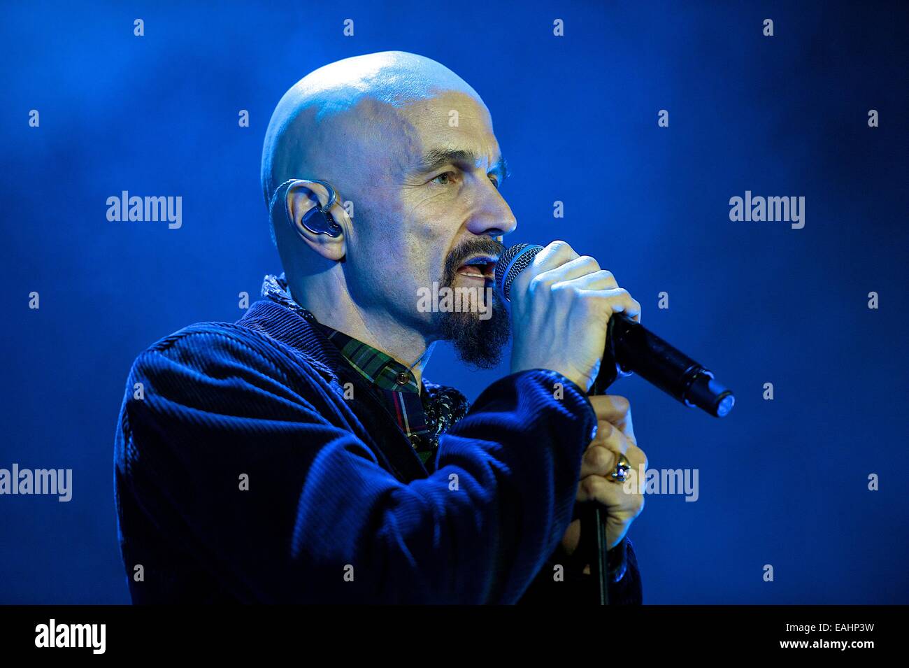 Glasgow, UK. 15th Nov, 2014. Tim Booth and James perform live at ...