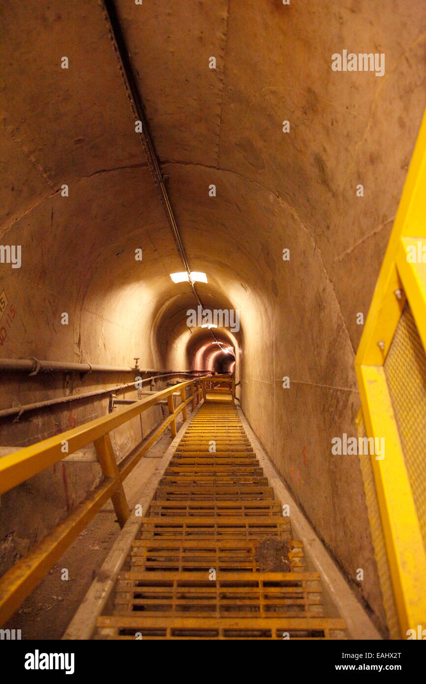 Inside hoover dam hi-res stock photography and images - Alamy