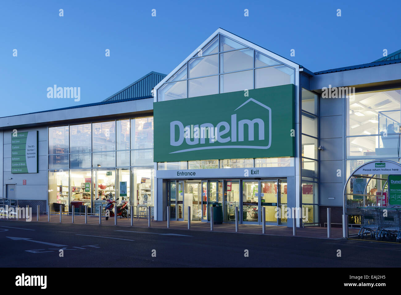 Dunelm shop hi-res stock photography and images - Alamy
