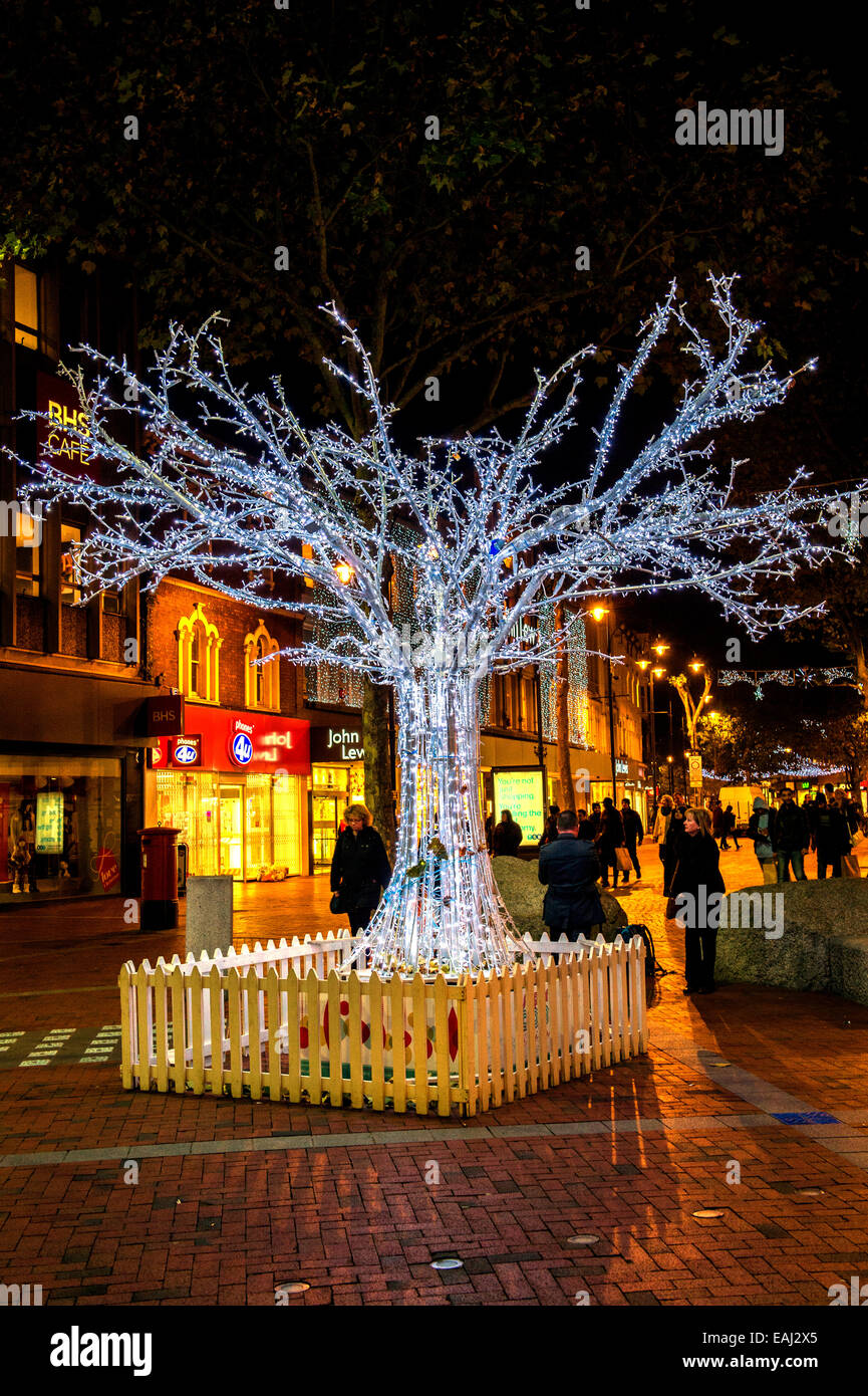 Reading xmas street lights hi-res stock photography and images - Alamy