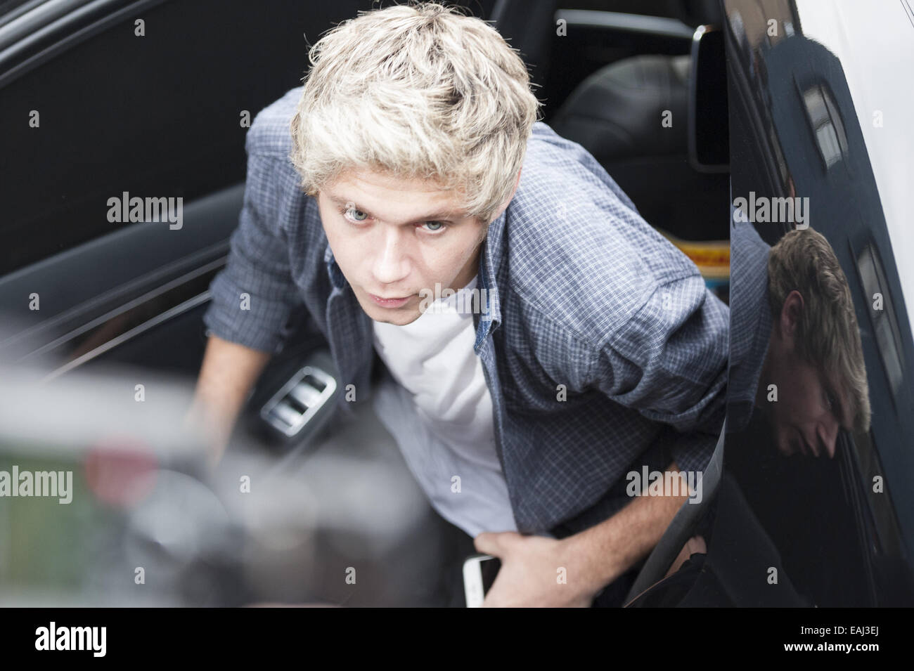 London, London, UK. 15th Nov, 2014. Artists arrive at Sarm Studios in ...