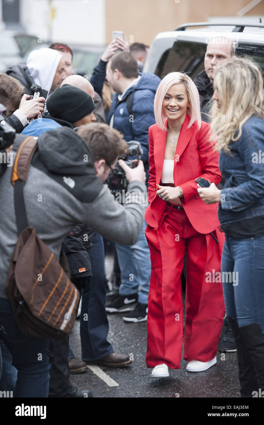 London, London, UK. 15th Nov, 2014. Artists arrive at Sarm Studios in ...