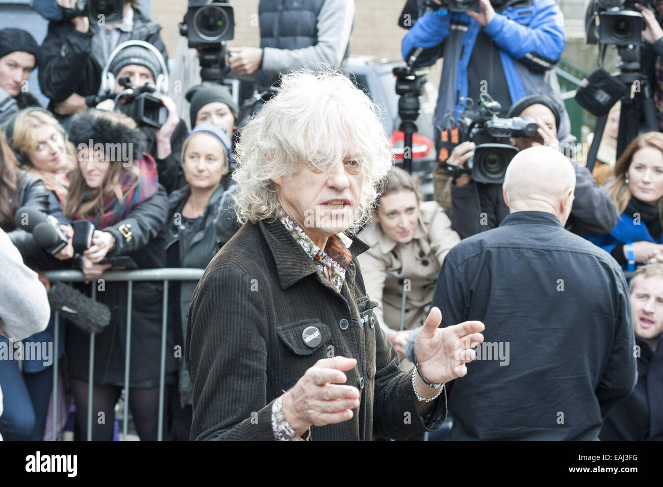 London, London, UK. 15th Nov, 2014. Artists arrive at Sarm Studios in ...