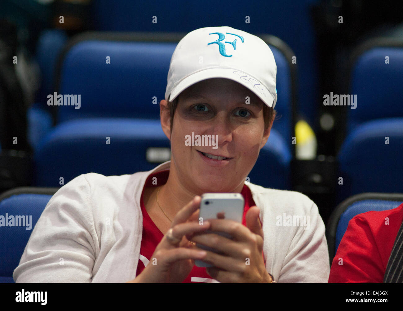 The o2 london logo hi-res stock photography and images - Alamy