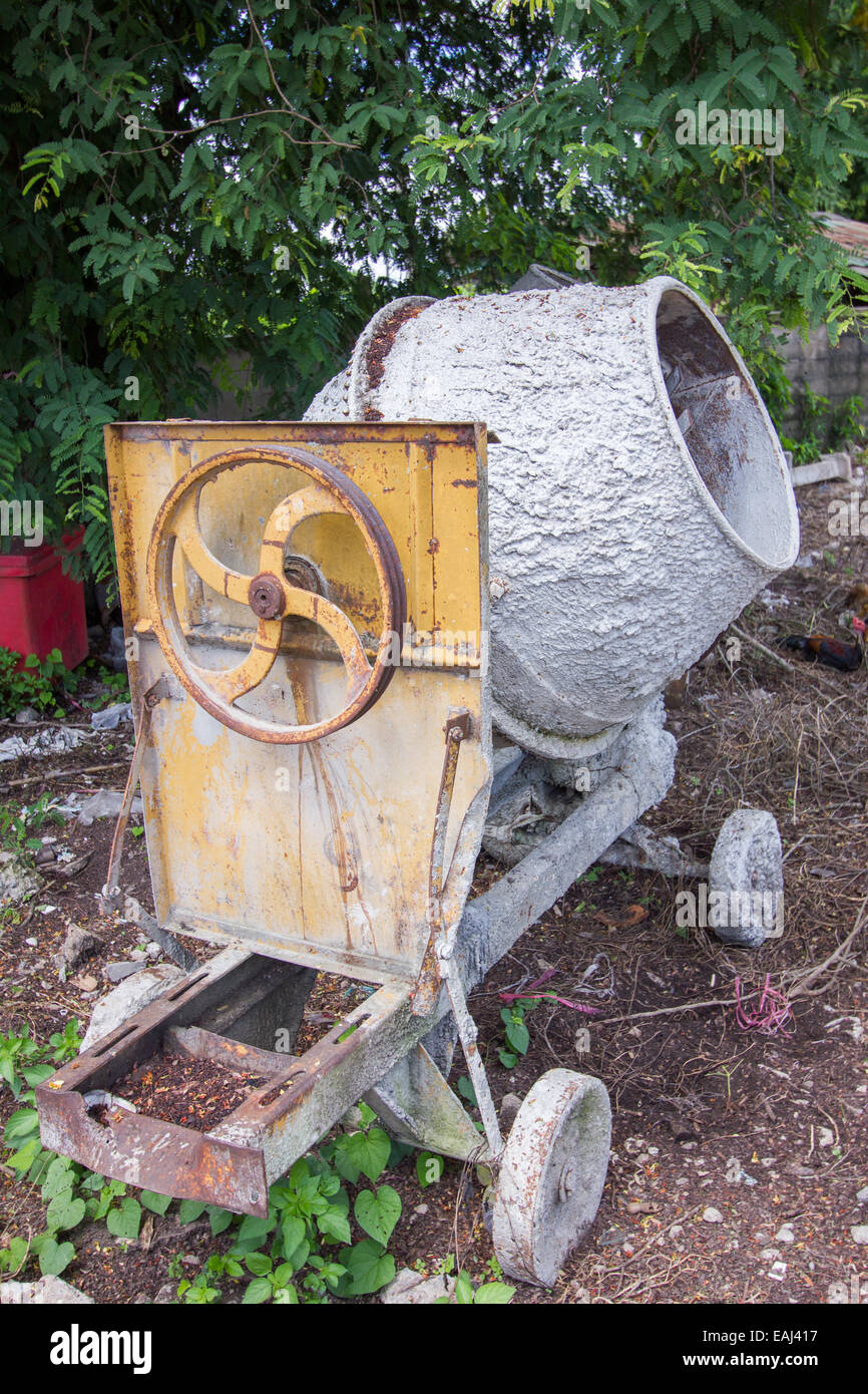 Abandon old industrial cement mixer machine Stock Photo - Alamy