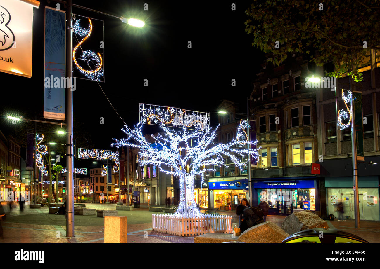 Reading xmas street lights hi-res stock photography and images - Alamy