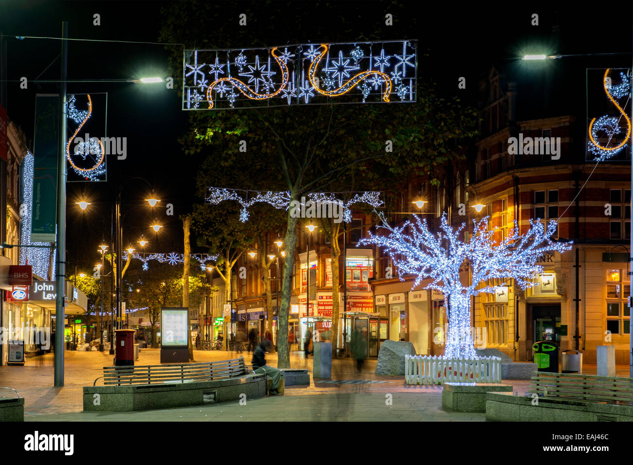 Christmas lights town hi-res stock photography and images - Alamy