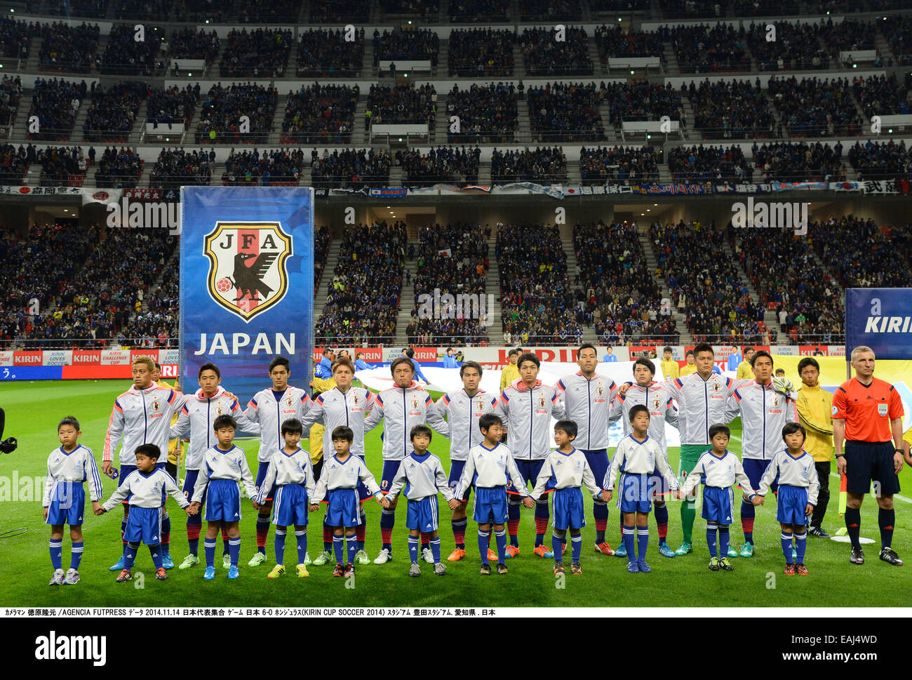 Aichi, Japan. 14th Nov, 2014. Japan team group line-up (JPN) Football ...