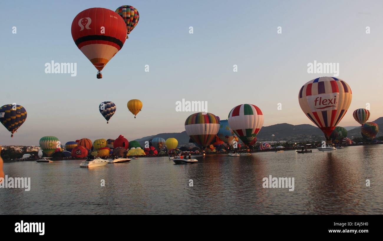 Leon, Mexico. 15th Nov, 2014. Balloons are seen during the second day ...