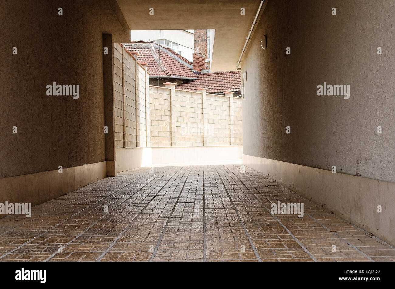Brick road hi-res stock photography and images - Alamy