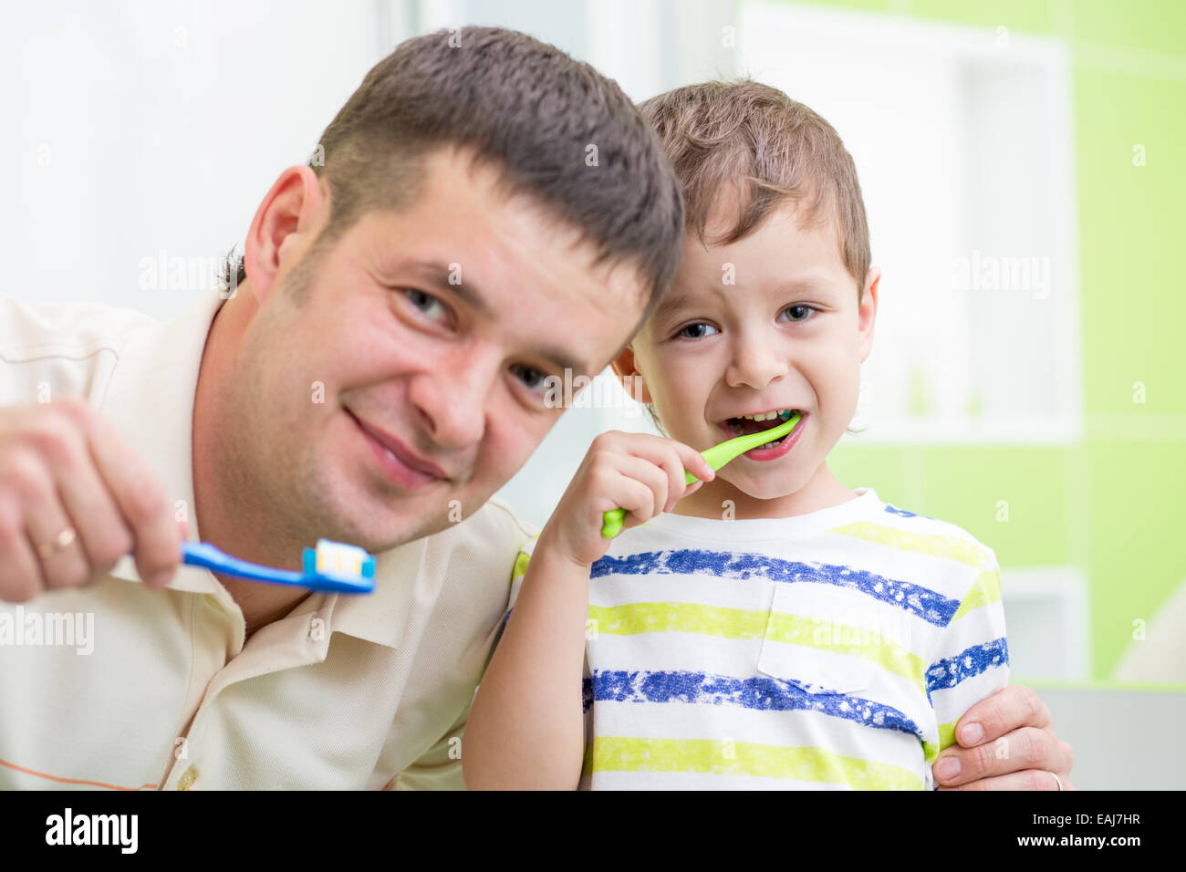 Man washing teeth hi-res stock photography and images - Alamy
