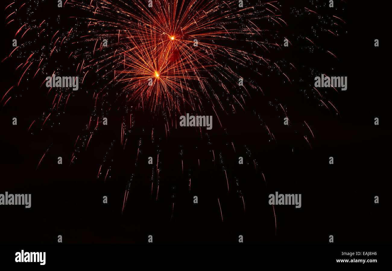 Exploding fireworks hi-res stock photography and images - Alamy