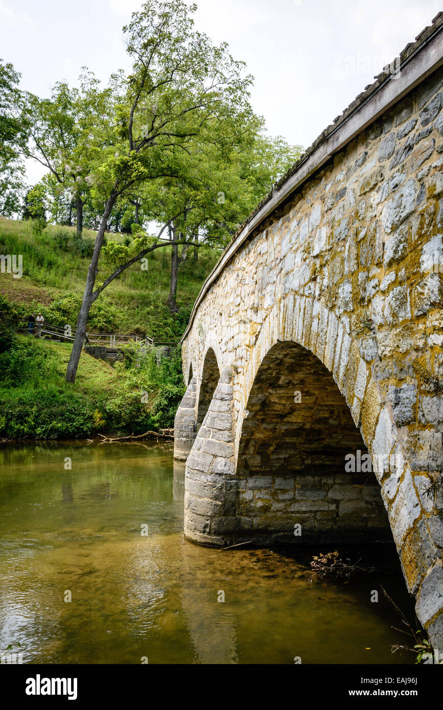 Antietam national battlefield bridge hi-res stock photography and ...
