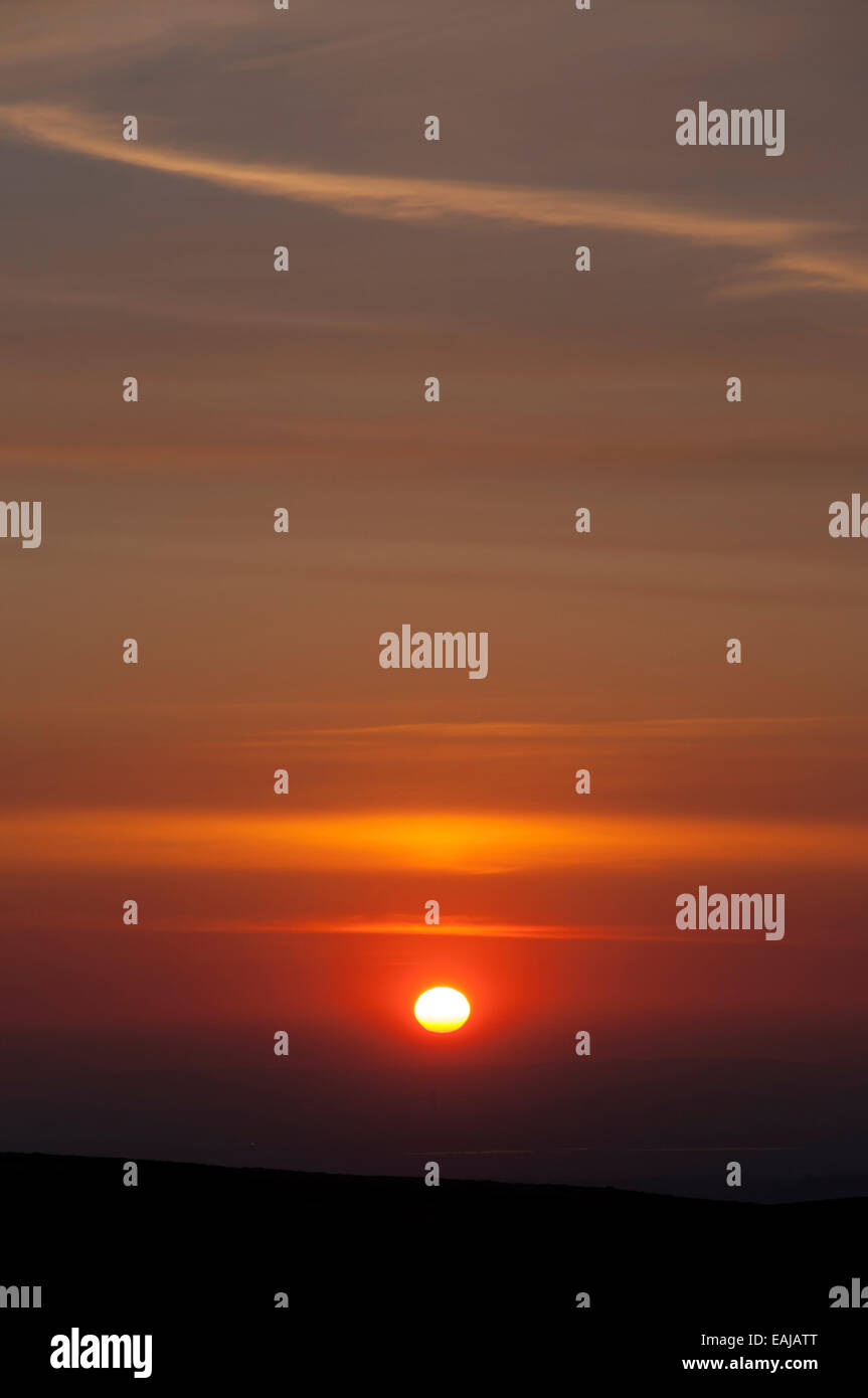 Beautiful sunset over the moors above Glossop, Derbyshire, with colour ...