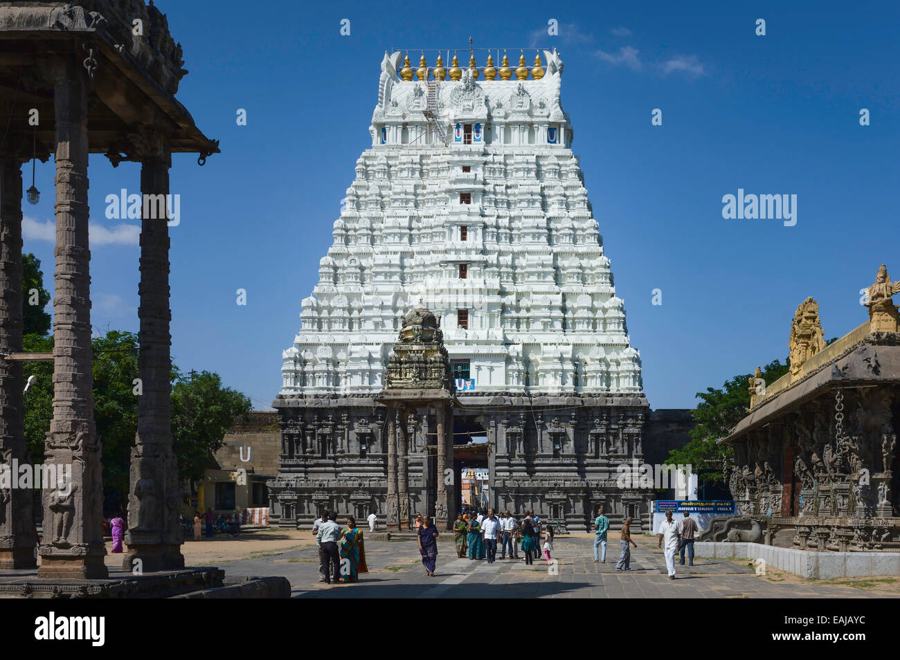 Visitors throng to the beautiful Kanchi Kamakshi Hindu temple in ...