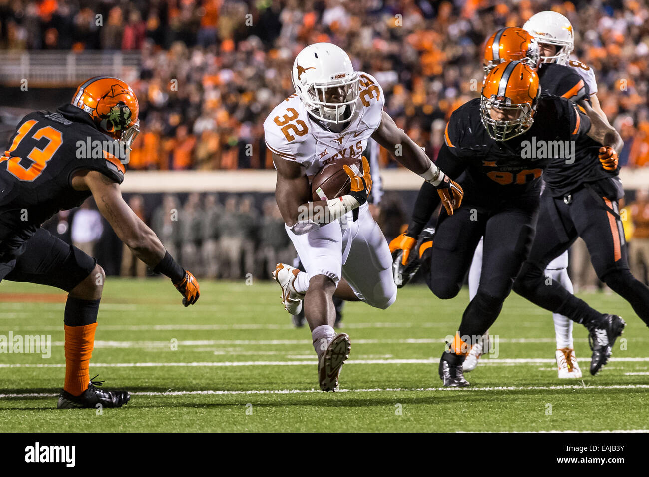 November 15, 2104: Texas Longhorns running back Johnathan Gray (32 ...